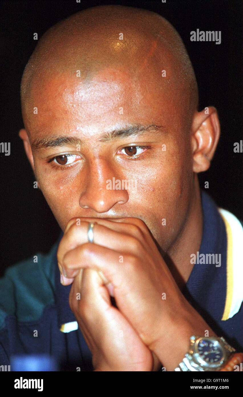 George gregan wallabies hi-res stock photography and images - Alamy
