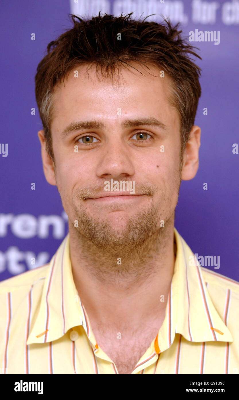 Richard Bacon at the 'When I Grow Up' photographic exhibition - held by ...