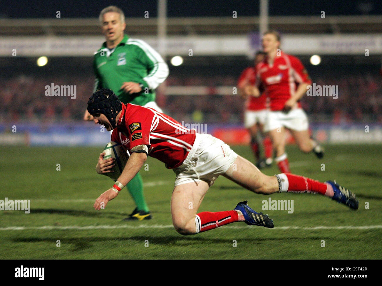 Heineken cup quarter final at stradey park hi-res stock photography and ...