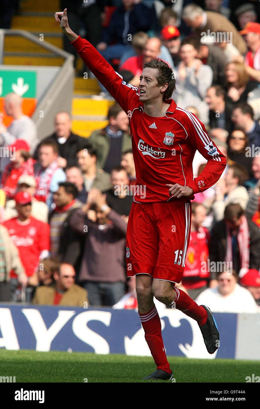 Peter crouch liverpool arsenal hi-res stock photography and images - Alamy