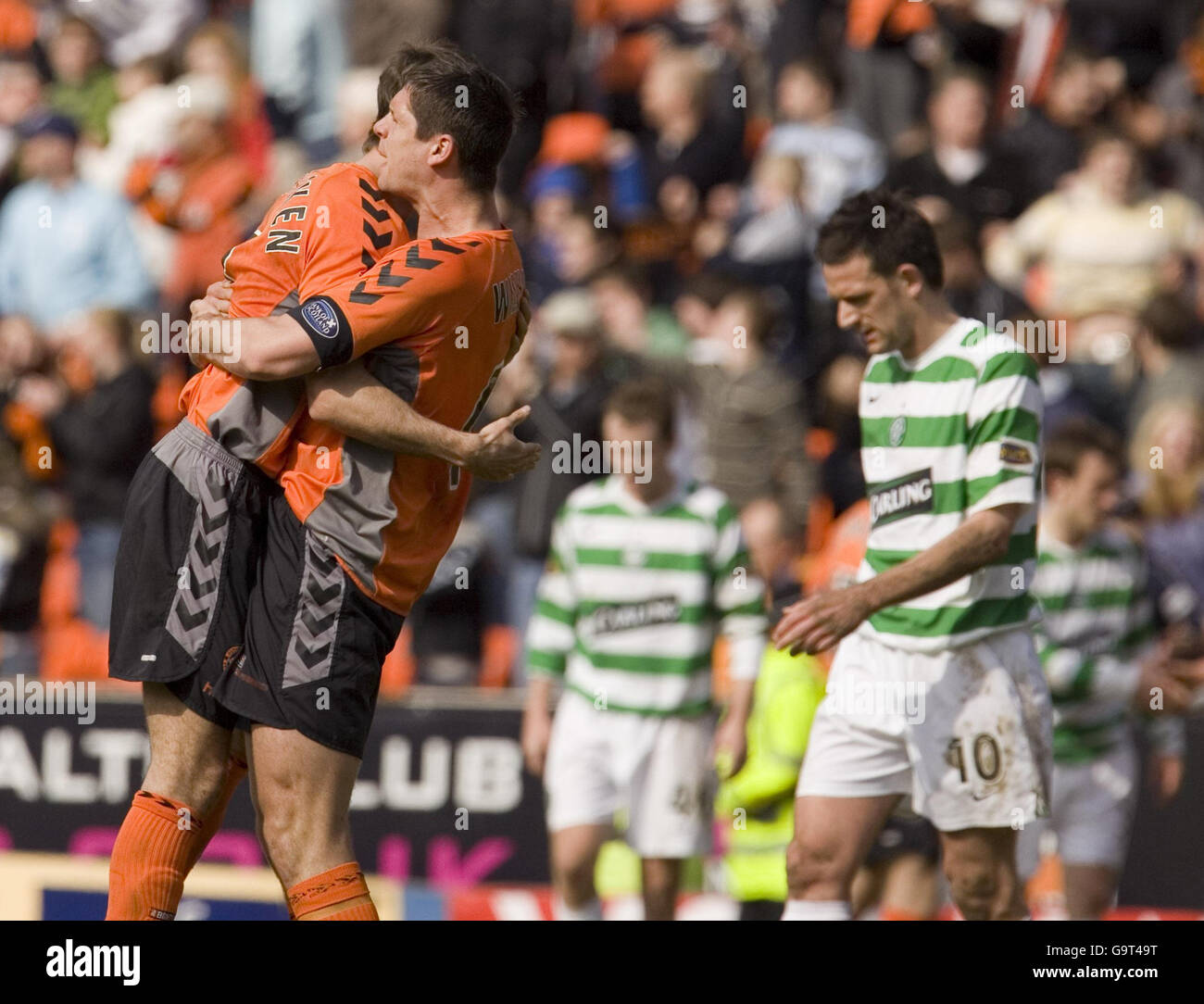Lee Wilkie and David McCracken of Dundee United celebrate during the ...