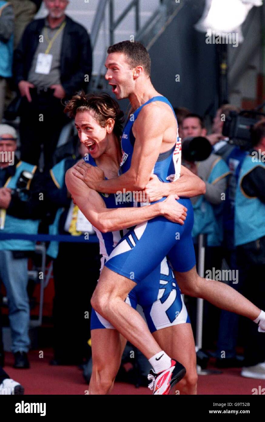 (L-R) Italy's Andrea Colombo celebrates with teammate Maurizio ...