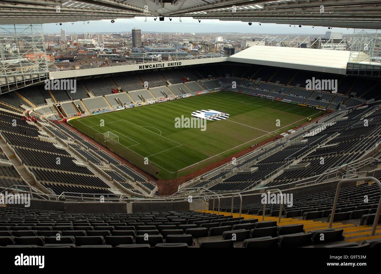 John hall newcastle united hi-res stock photography and images - Alamy