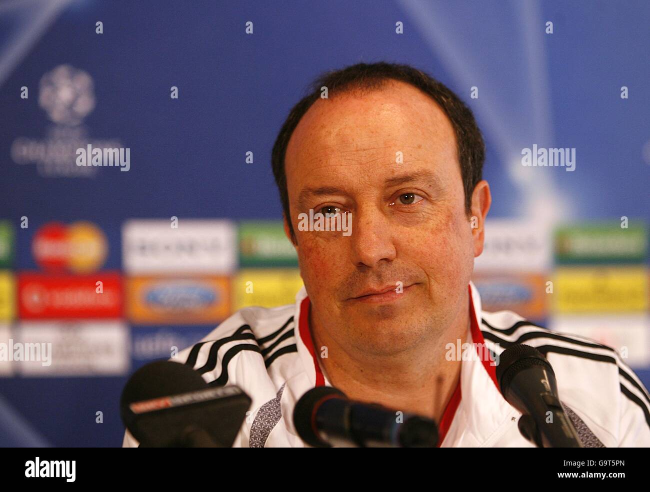 Liverpool manager rafa benitez talks to the press hi-res stock ...