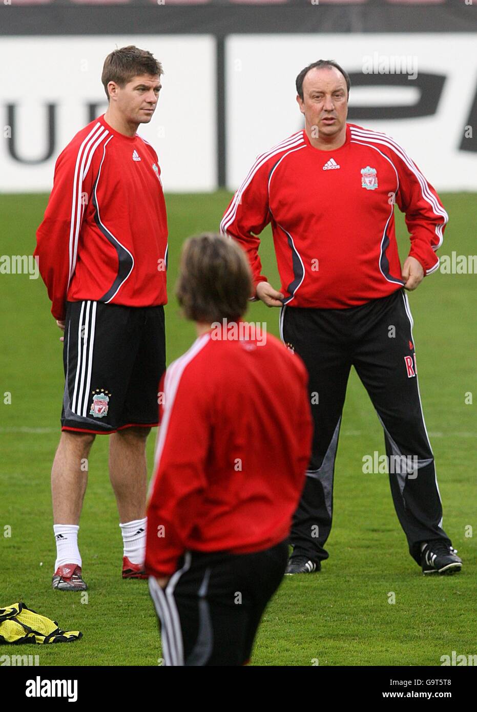 Liverpool's Steven Gerrard and manager Rafa Benitez during training ...