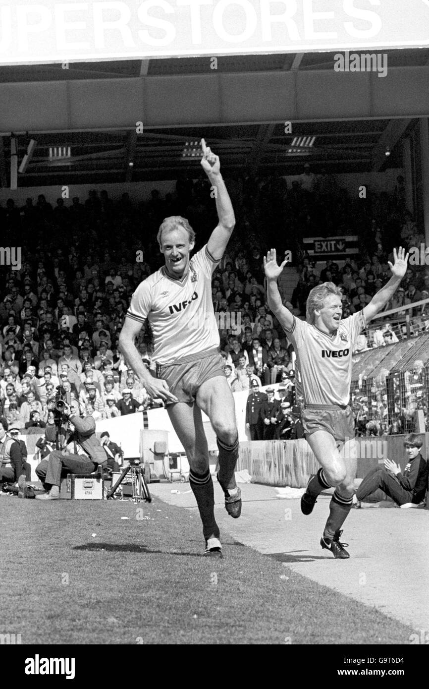 George reilly watford fa cup plymouth hi-res stock photography and ...