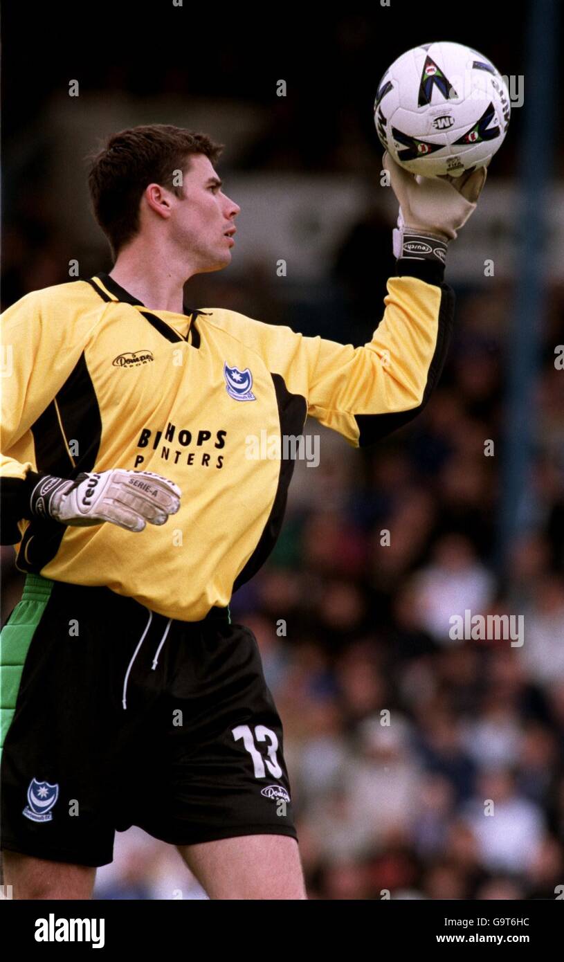 Aaron flahavan hi-res stock photography and images - Alamy