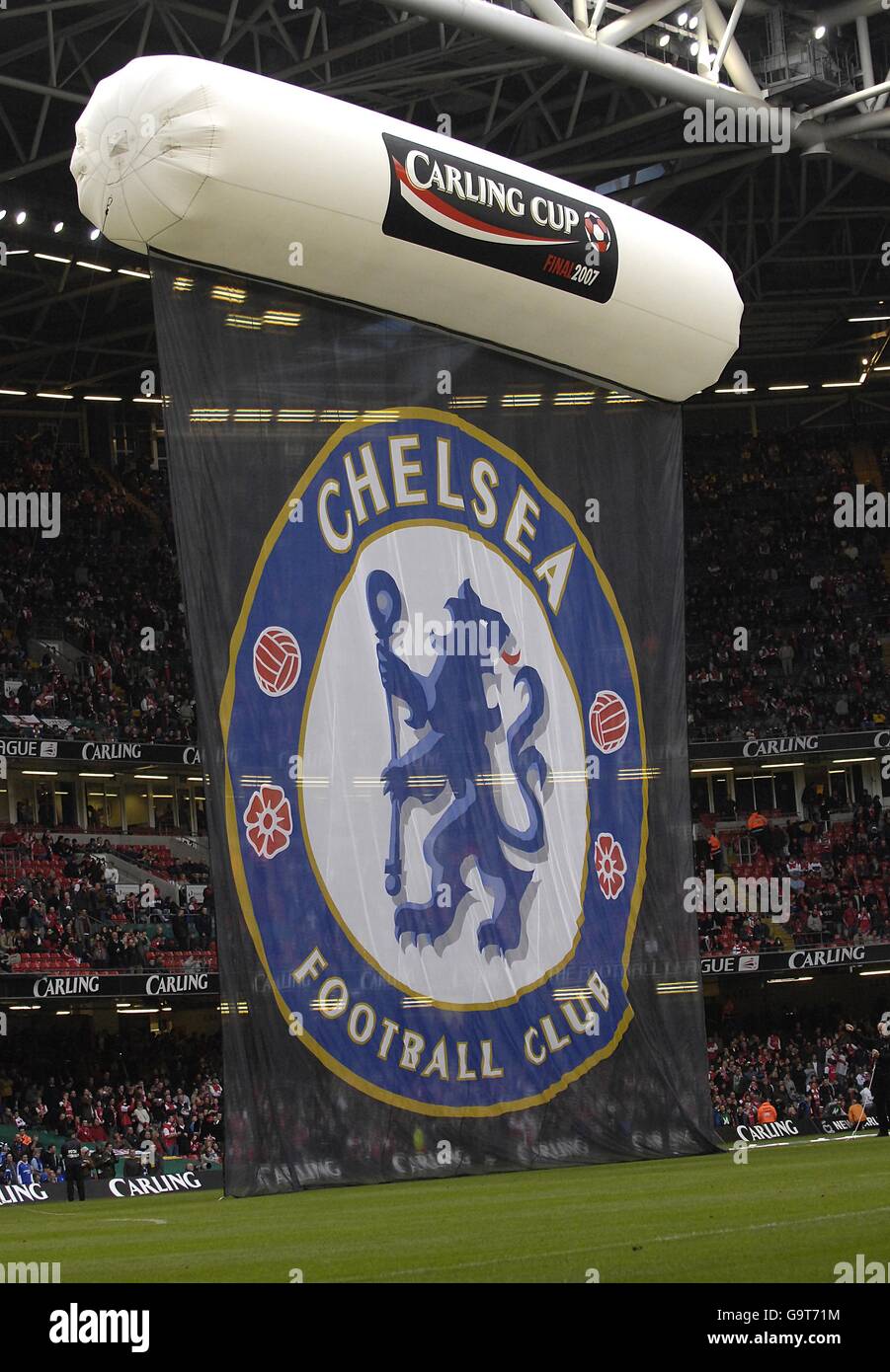 Chelsea badge hi-res stock photography and images - Alamy