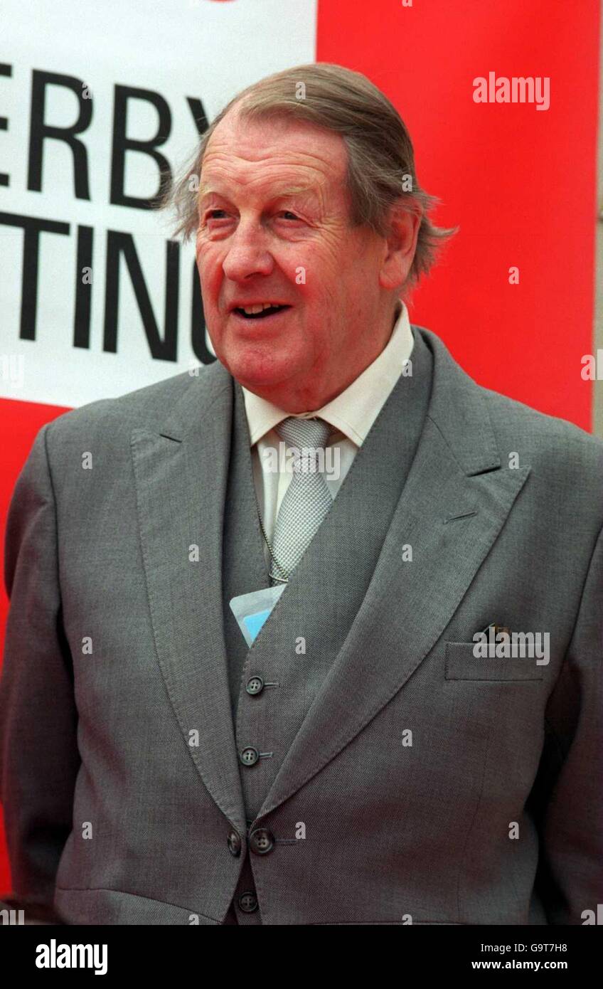 Commentator horse hi-res stock photography and images - Alamy