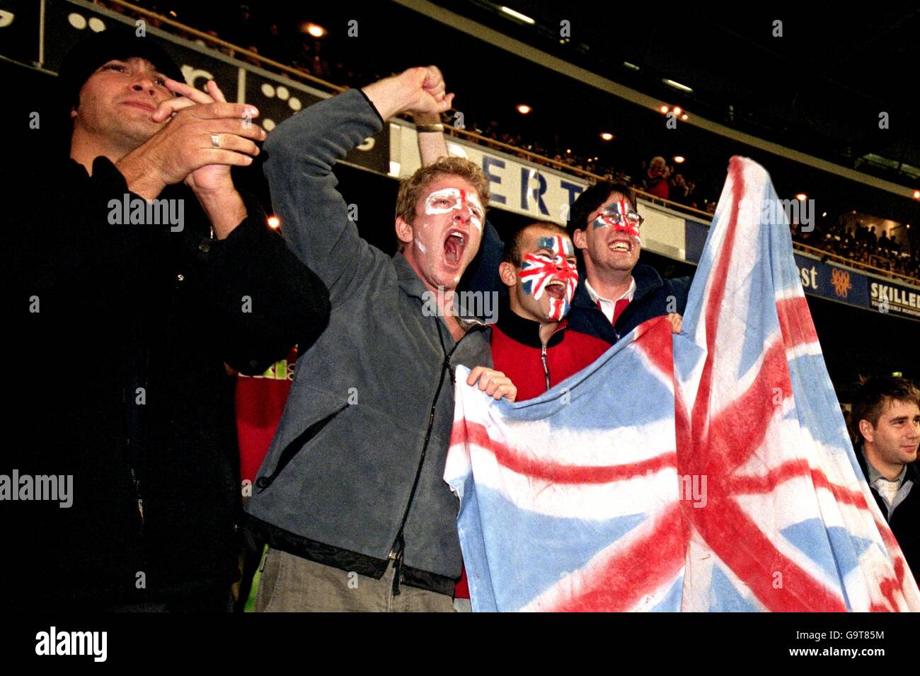 The british lions fans cheer on their team hi-res stock photography and ...