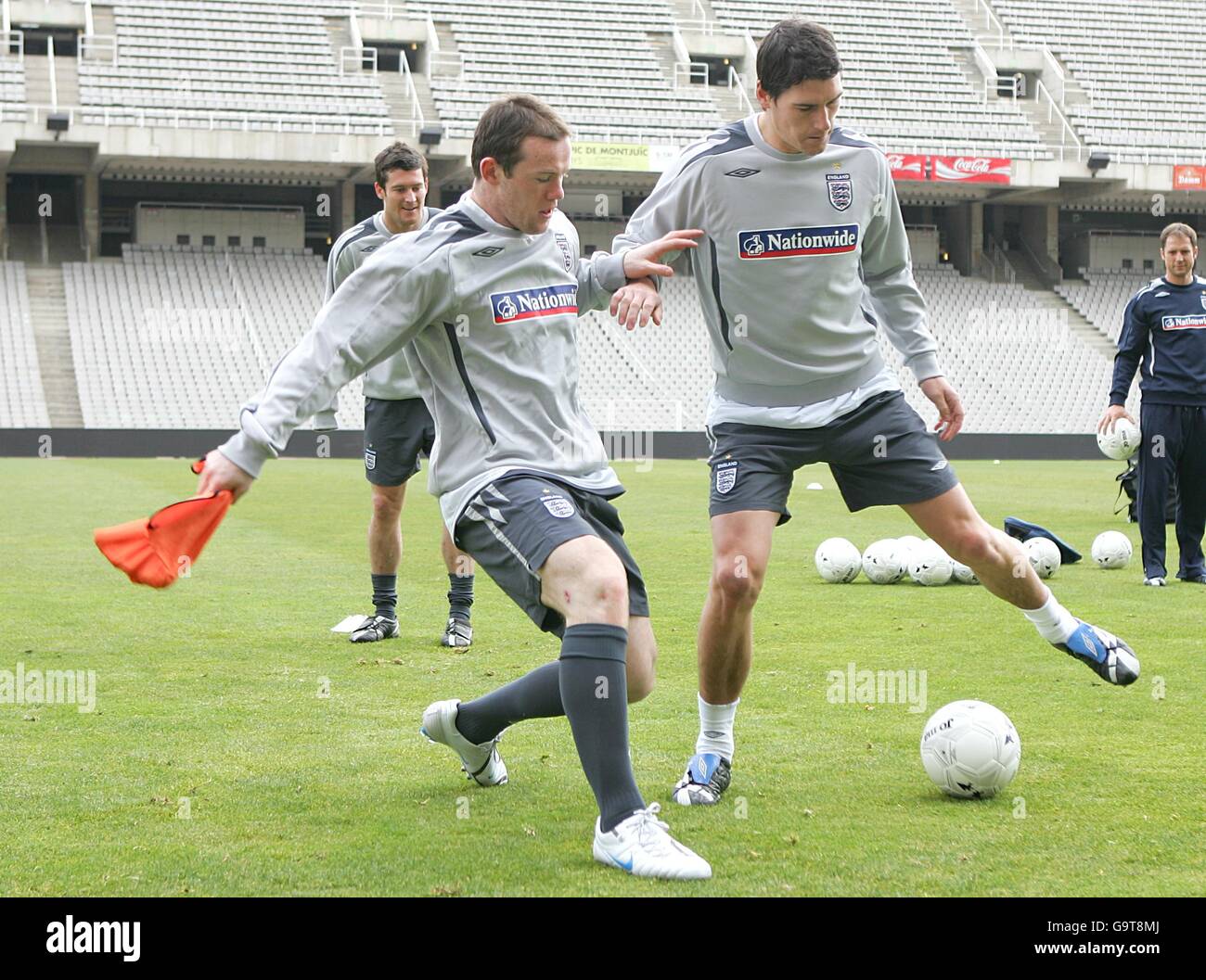 England's Wayne Rooney (l) and Gareth Barry during training Stock Photo ...