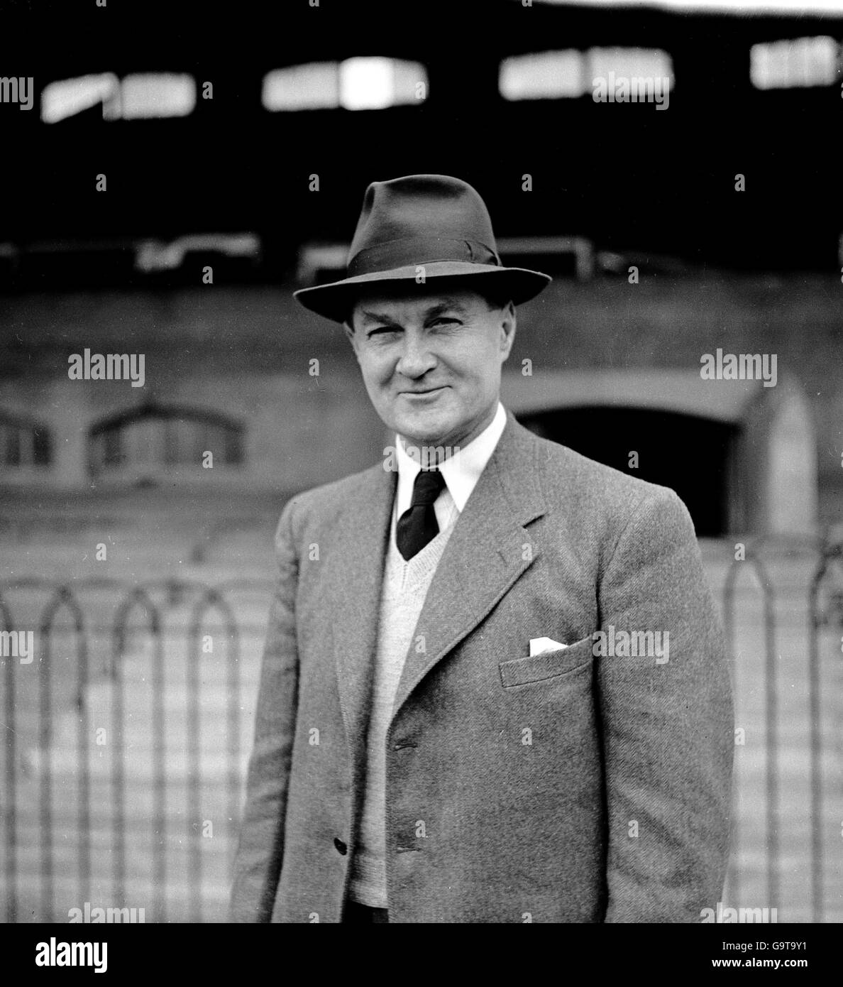 Fulham director of football hi-res stock photography and images - Alamy
