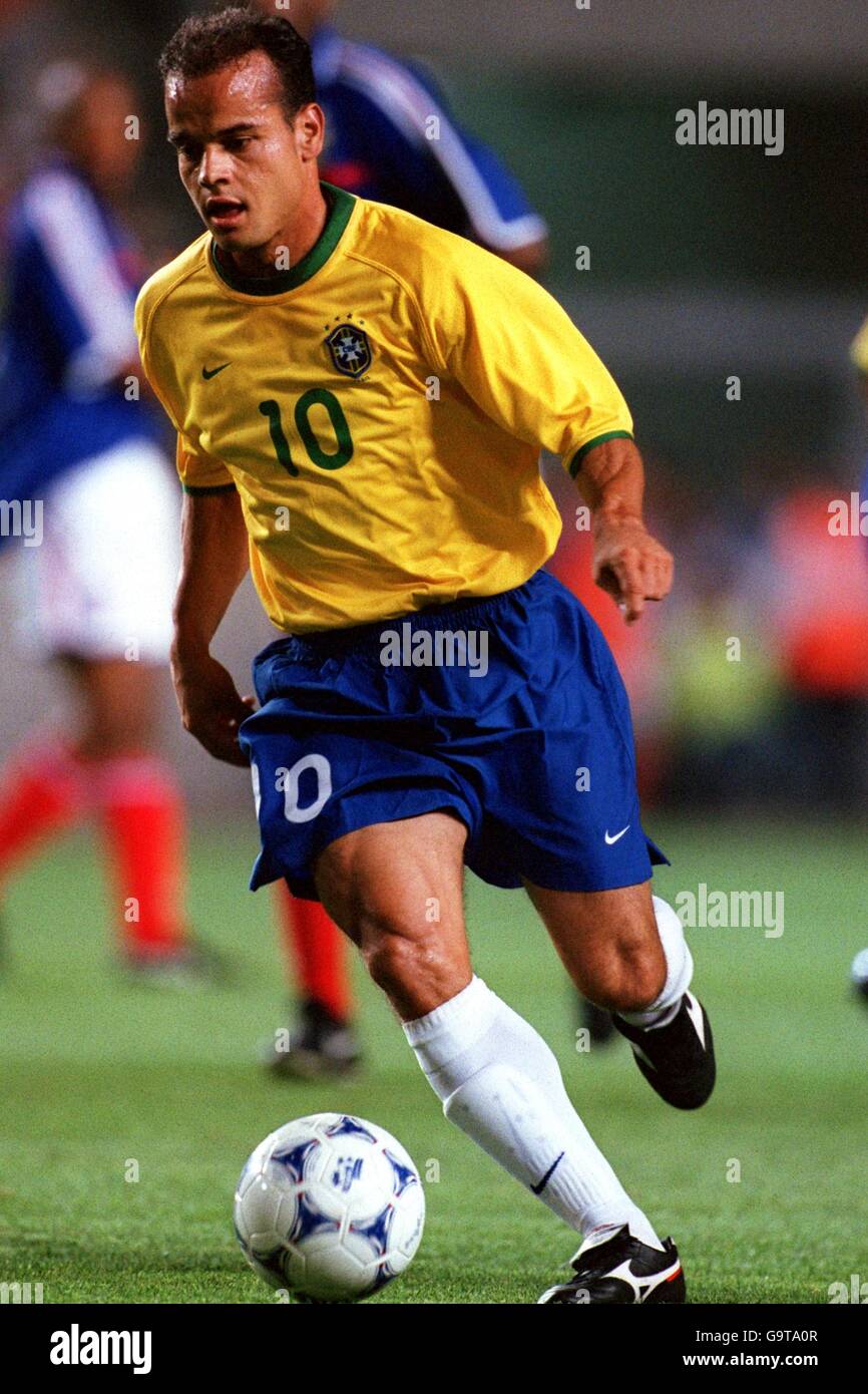 Soccer - Confederations Cup - Semi Final - France v Brazil. Robert ...