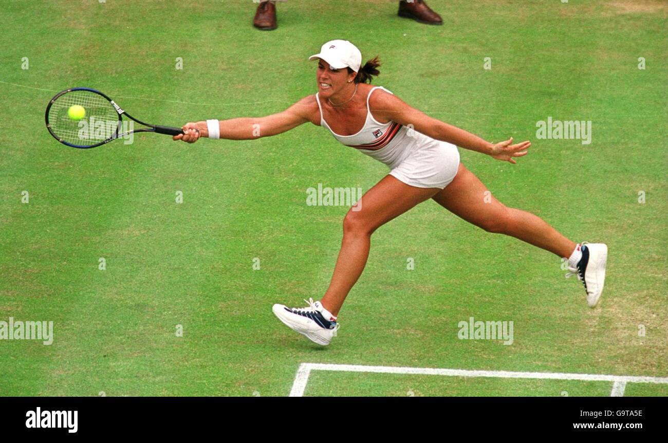 USA's Jennifer Capriati in action against Sandrine Testud of France ...