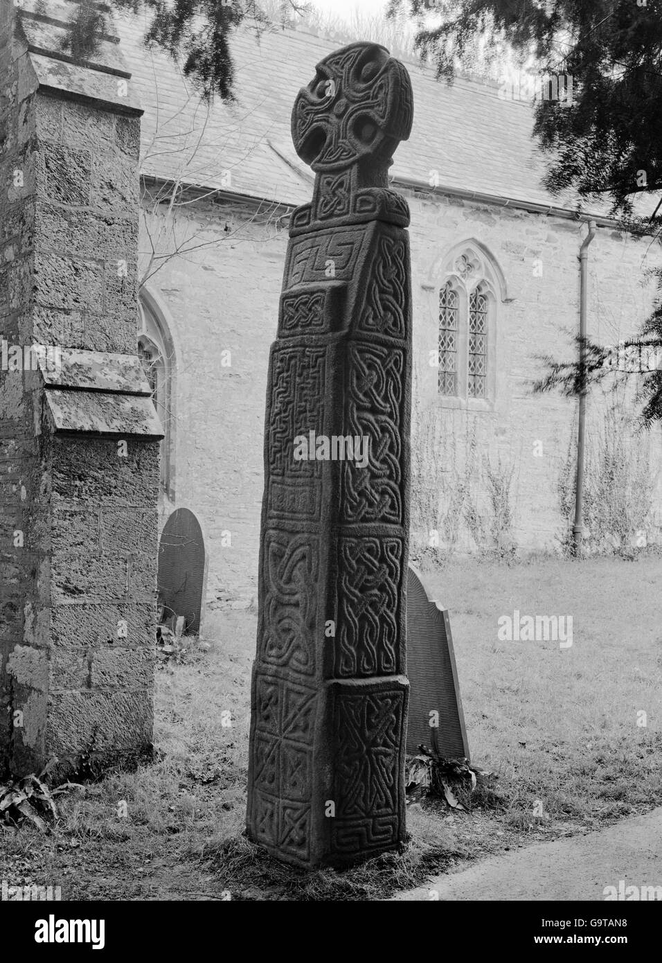 Knot shaft Black and White Stock Photos & Images - Alamy