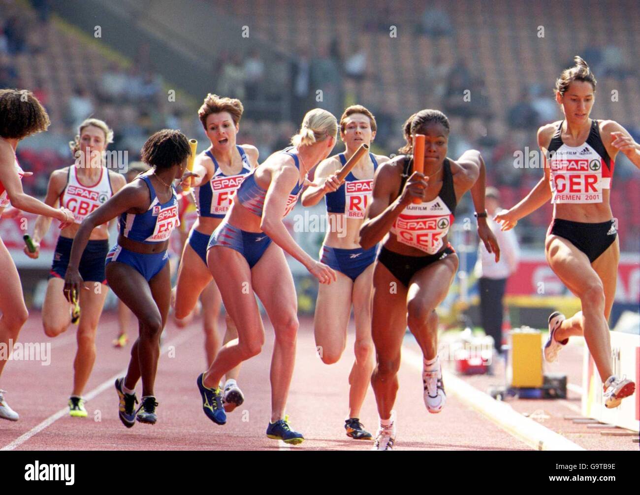 Action handover relay changeover waiting hi-res stock photography and ...