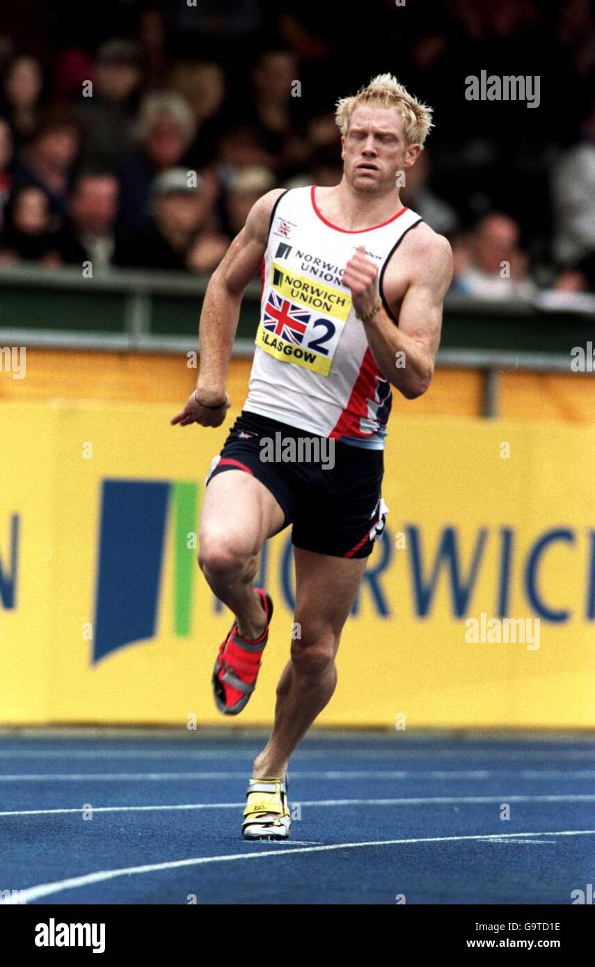 Great Britain's Iwan Thomas in action in the men's 400m Stock Photo - Alamy