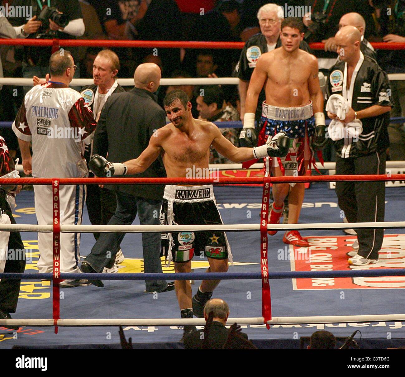Boxing - WBO Title - Peter Manfredo v Joe Calzaghe - Millennium Stadium ...