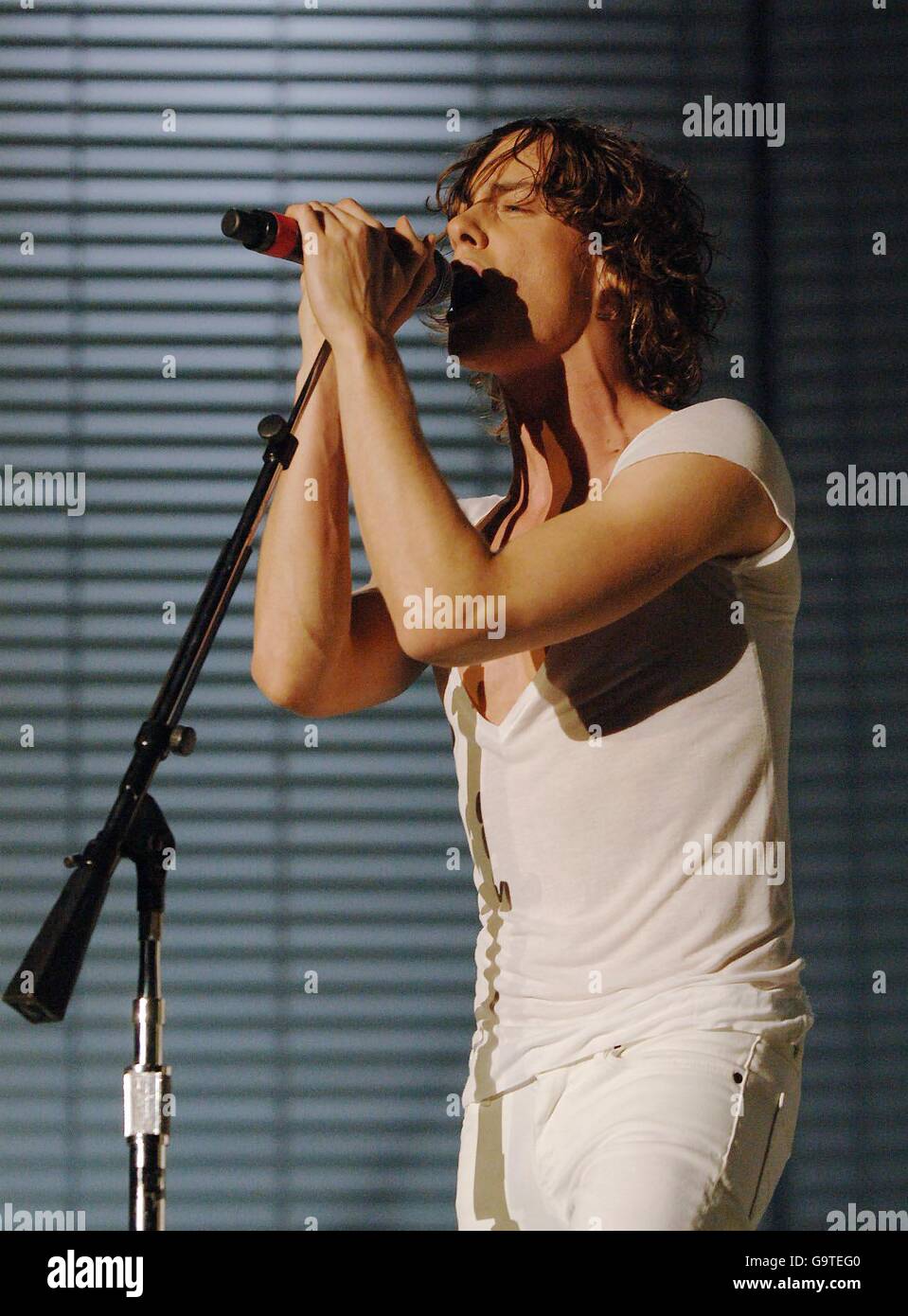 Razorlight in concert london hi-res stock photography and images - Alamy