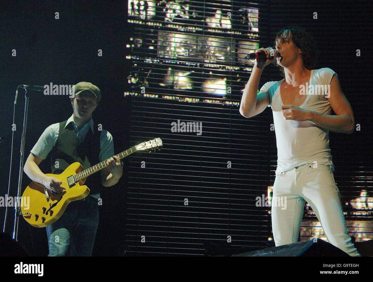 Razorlight in concert london hi-res stock photography and images - Alamy