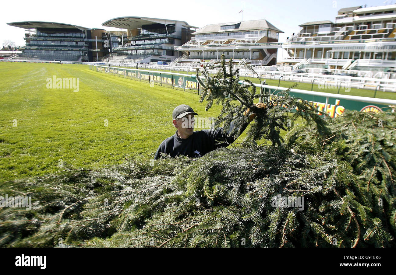 Racing - Aintree Racecourse Stock Photo - Alamy