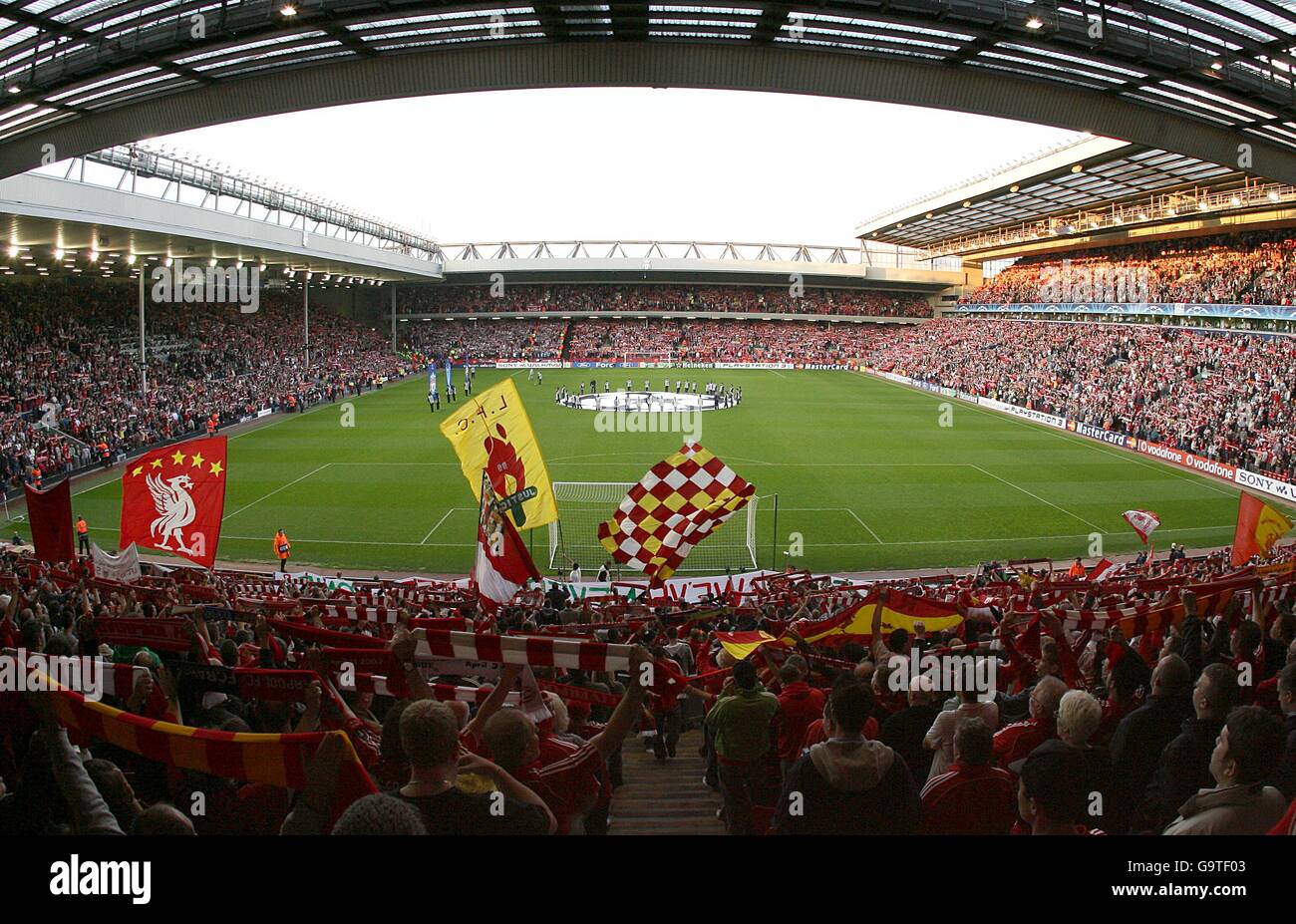 Anfield liverpool fans in the stands hi-res stock photography and ...