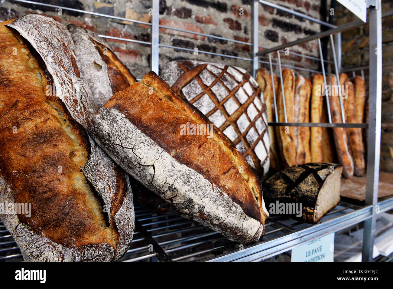 tradition bread in a French Bakery, Paris 20th, Paris Stock Photo - Alamy
