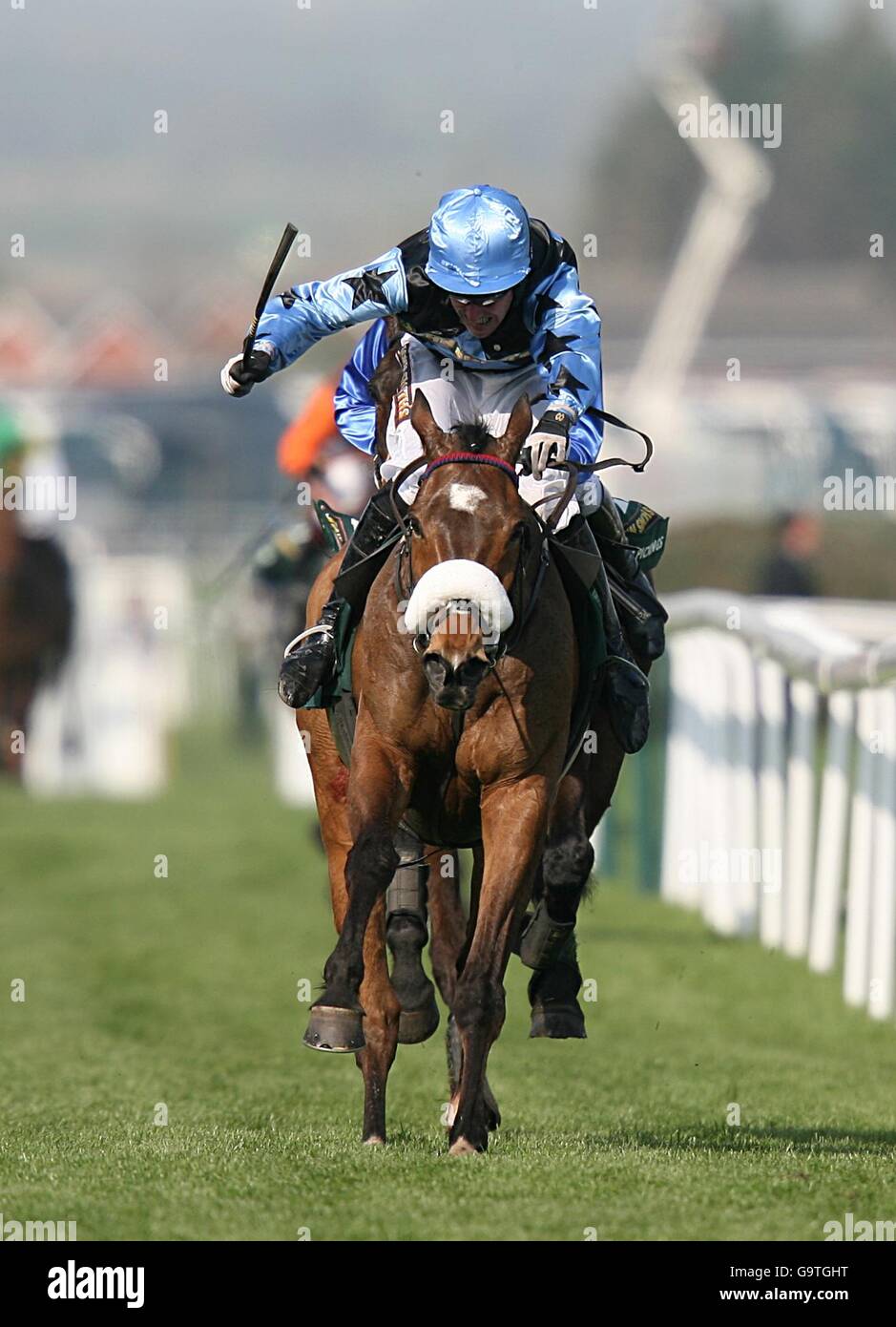 Full length grandnationalcollection hi-res stock photography and images ...