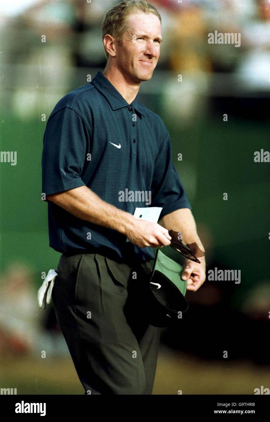 David Duval celebrates on the 18th green winning the Open Championship ...