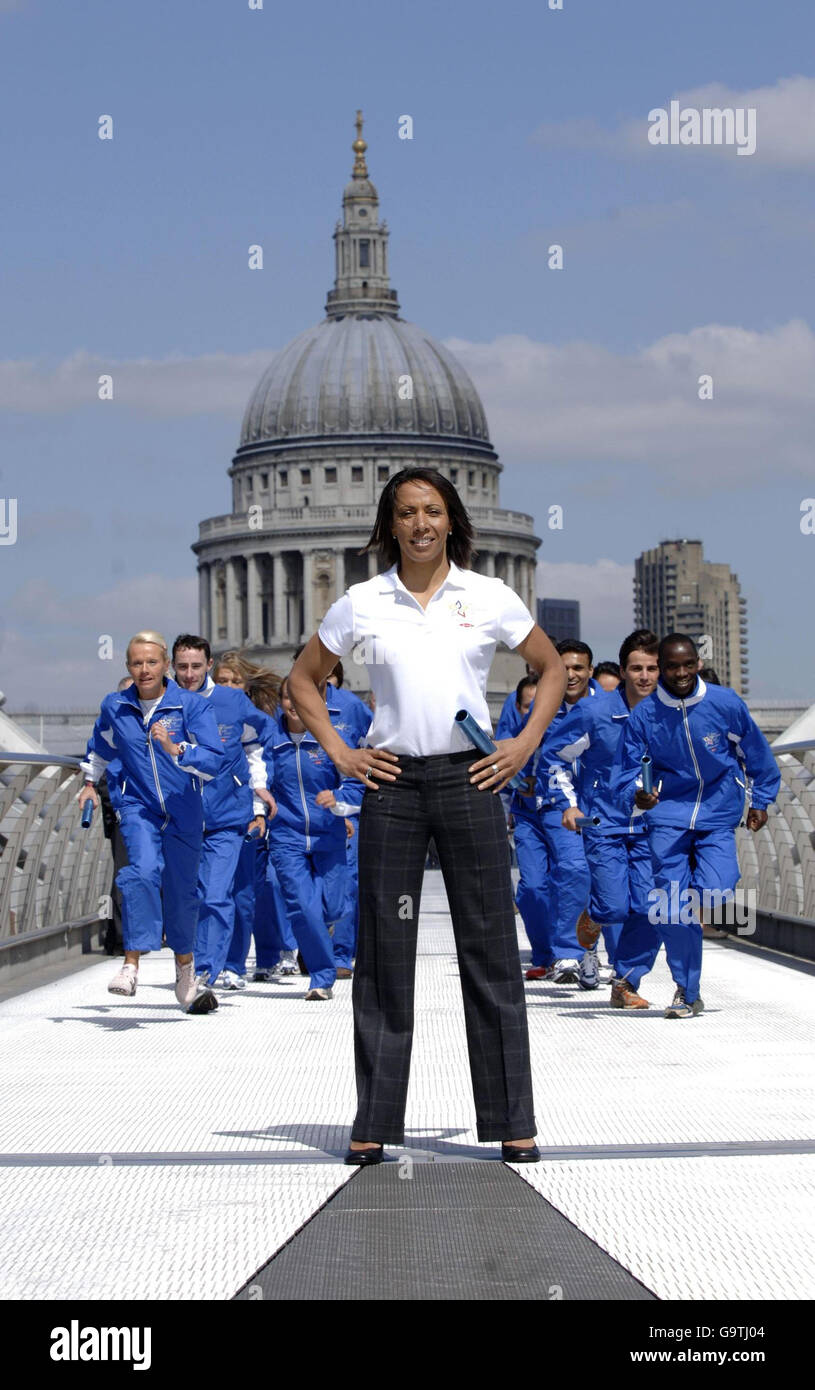 Dame Kelly Holmes - Blue Planet Run - London Stock Photo - Alamy