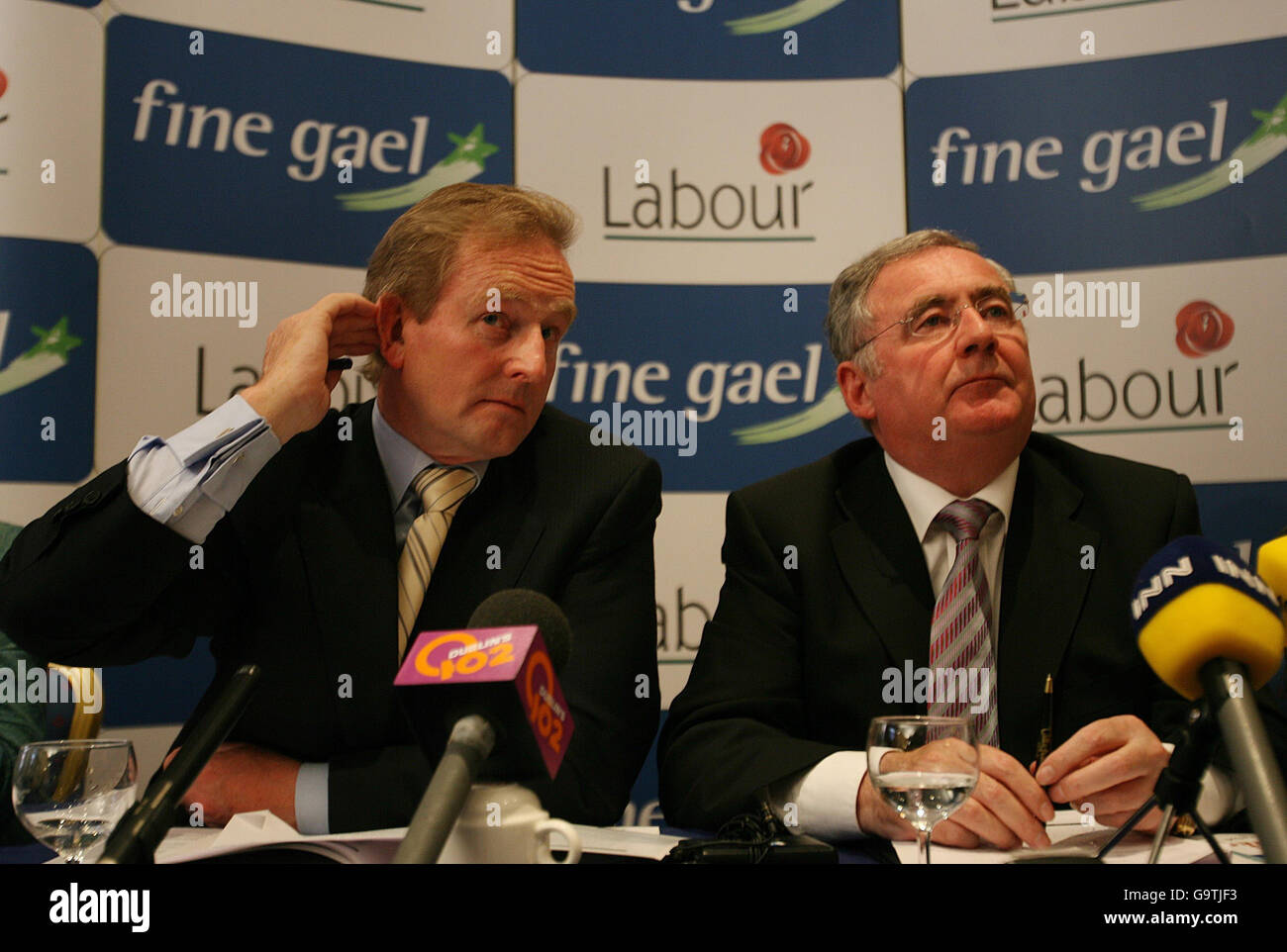 Fine gael logo hi-res stock photography and images - Alamy