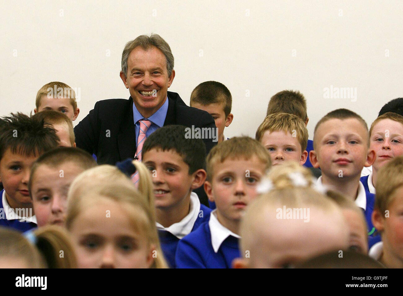 Prime Minister Tony Blair with pupils from the Platt Bridge Community ...