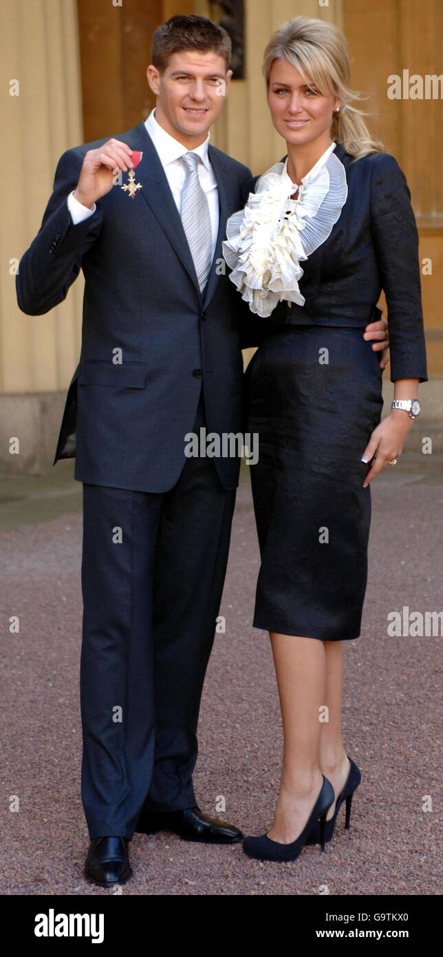 Partner of steven gerrard hi-res stock photography and images - Alamy