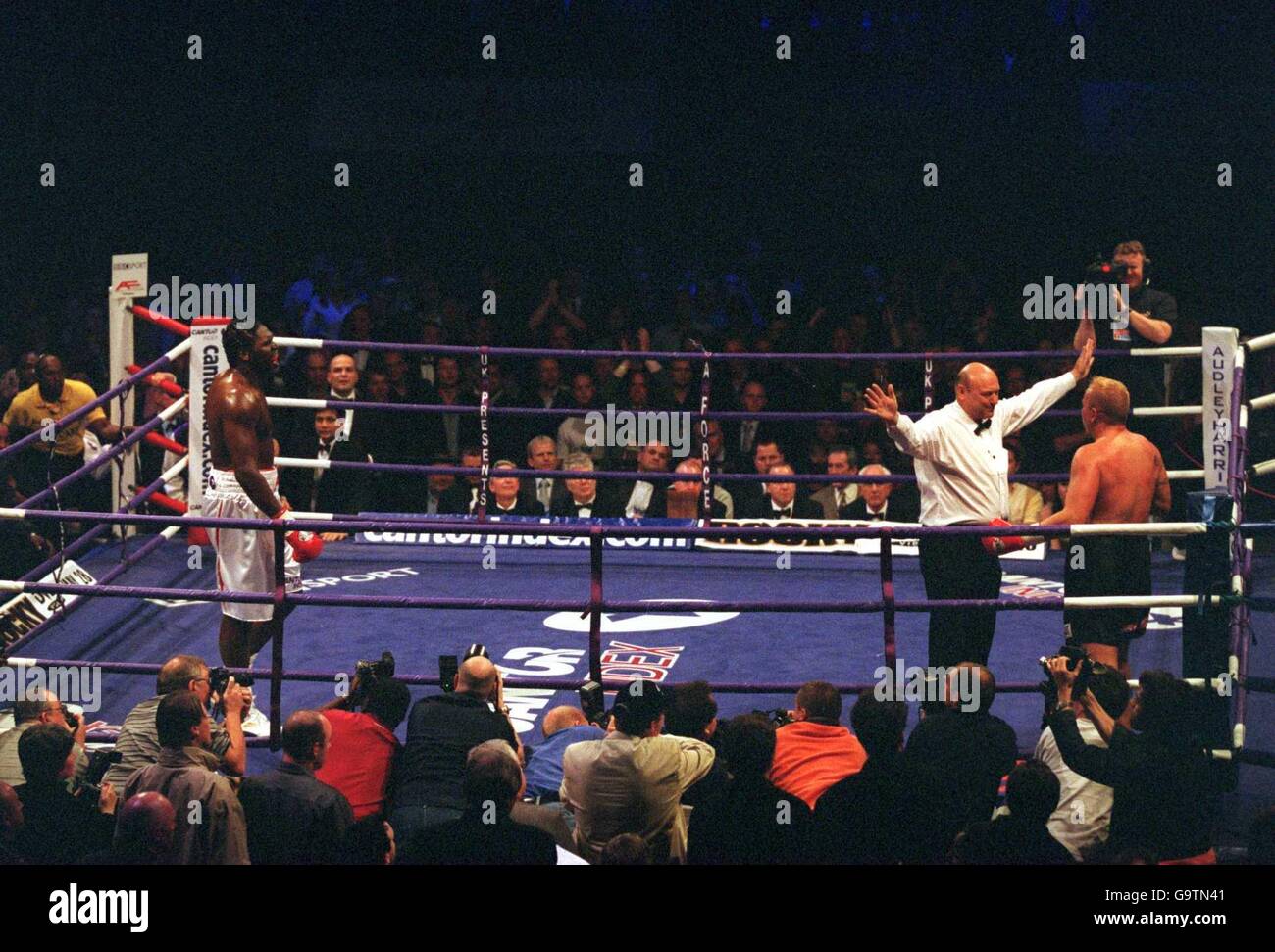 Boxing - Heavyweight Bout - Audley Harrison v Mike Middleton. The ...
