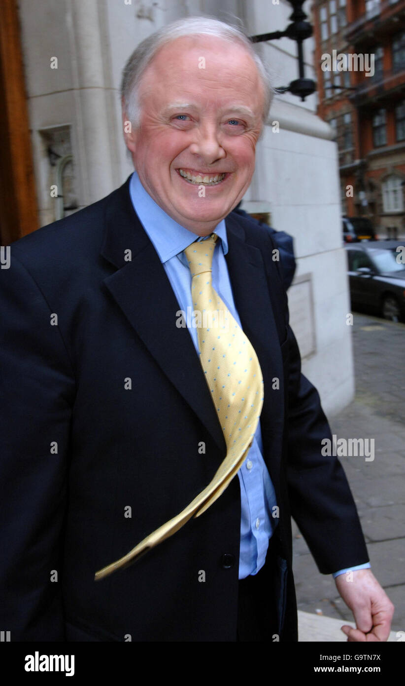 Sir gerry robinson hi-res stock photography and images - Alamy