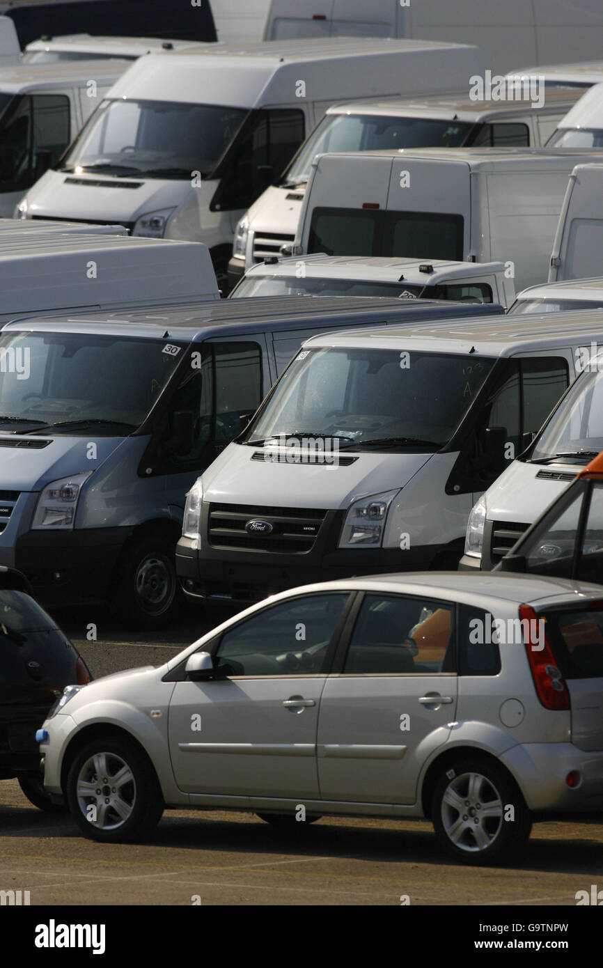 Cars and vans waiting for export alongside containers at Southampton ...