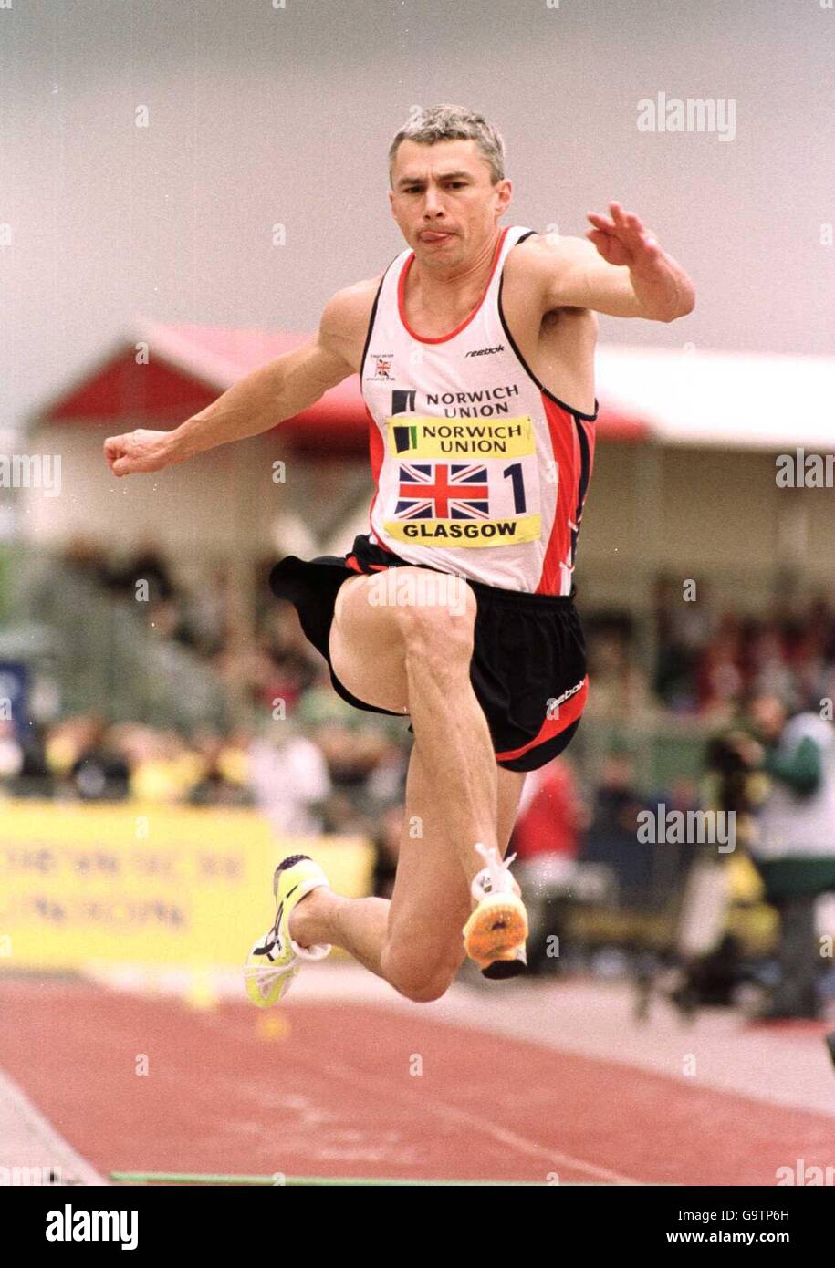 Athletics - Norwich Union Challenge - Glasgow. GB's Jonathan Edwards in ...