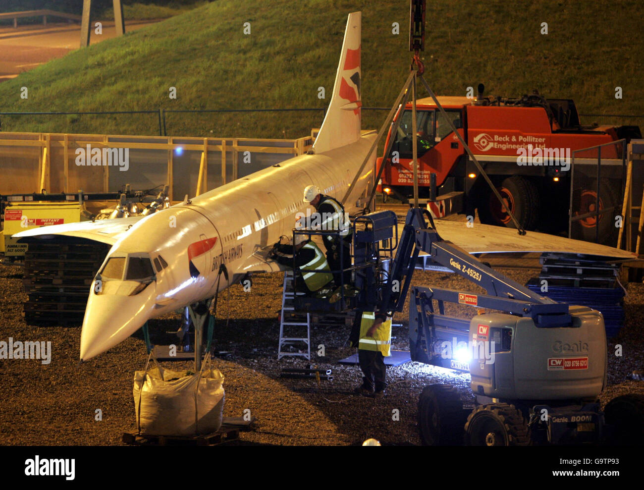 Concorde removed from Heathrow Stock Photo - Alamy