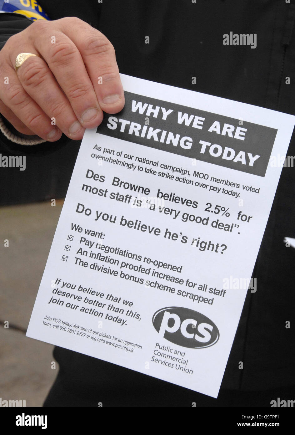 Strike leaflet hi-res stock photography and images - Alamy