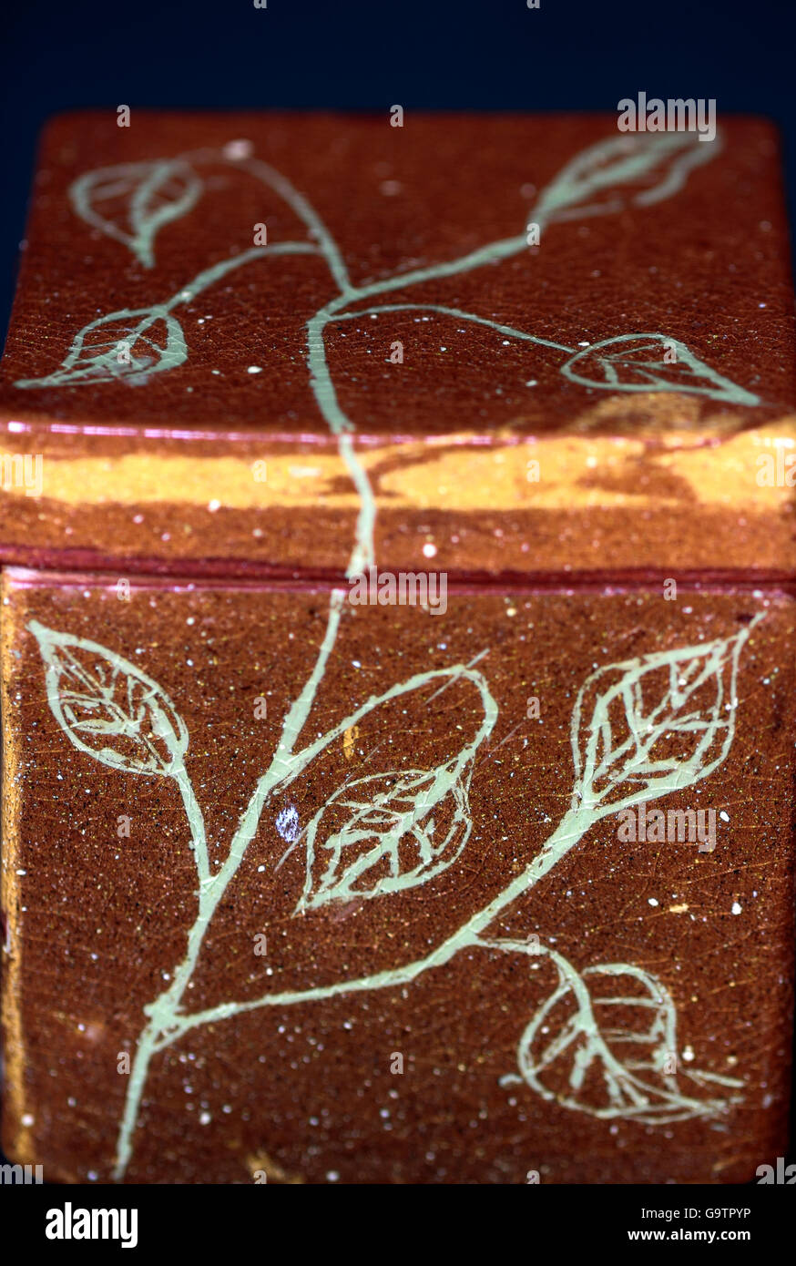 Ceramic pot pottery ceramic square box with lid Stock Photo - Alamy