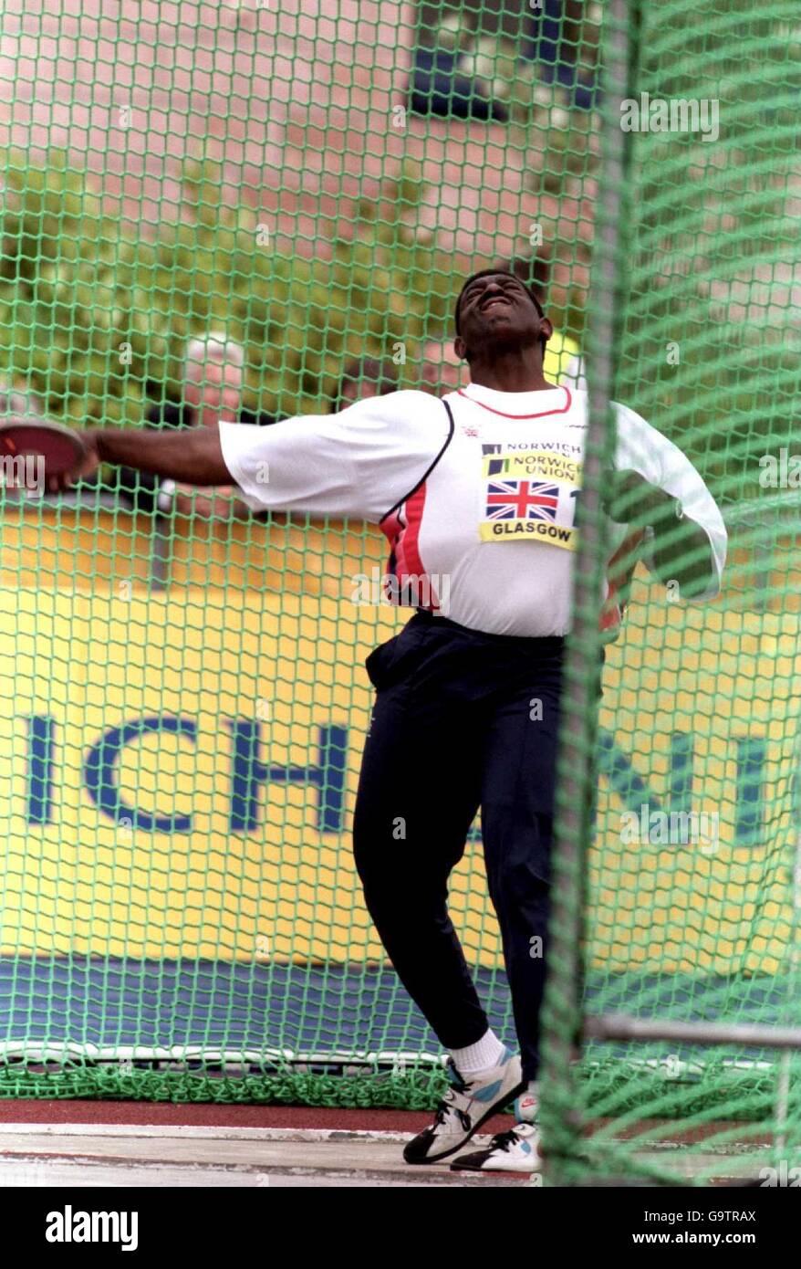 Athletics - Norwich Union Challenge - Glasgow. Great Britain's Bob Weir ...