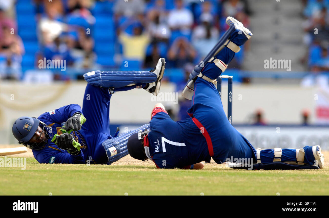 Full length falling wickets mangsb hi-res stock photography and images ...
