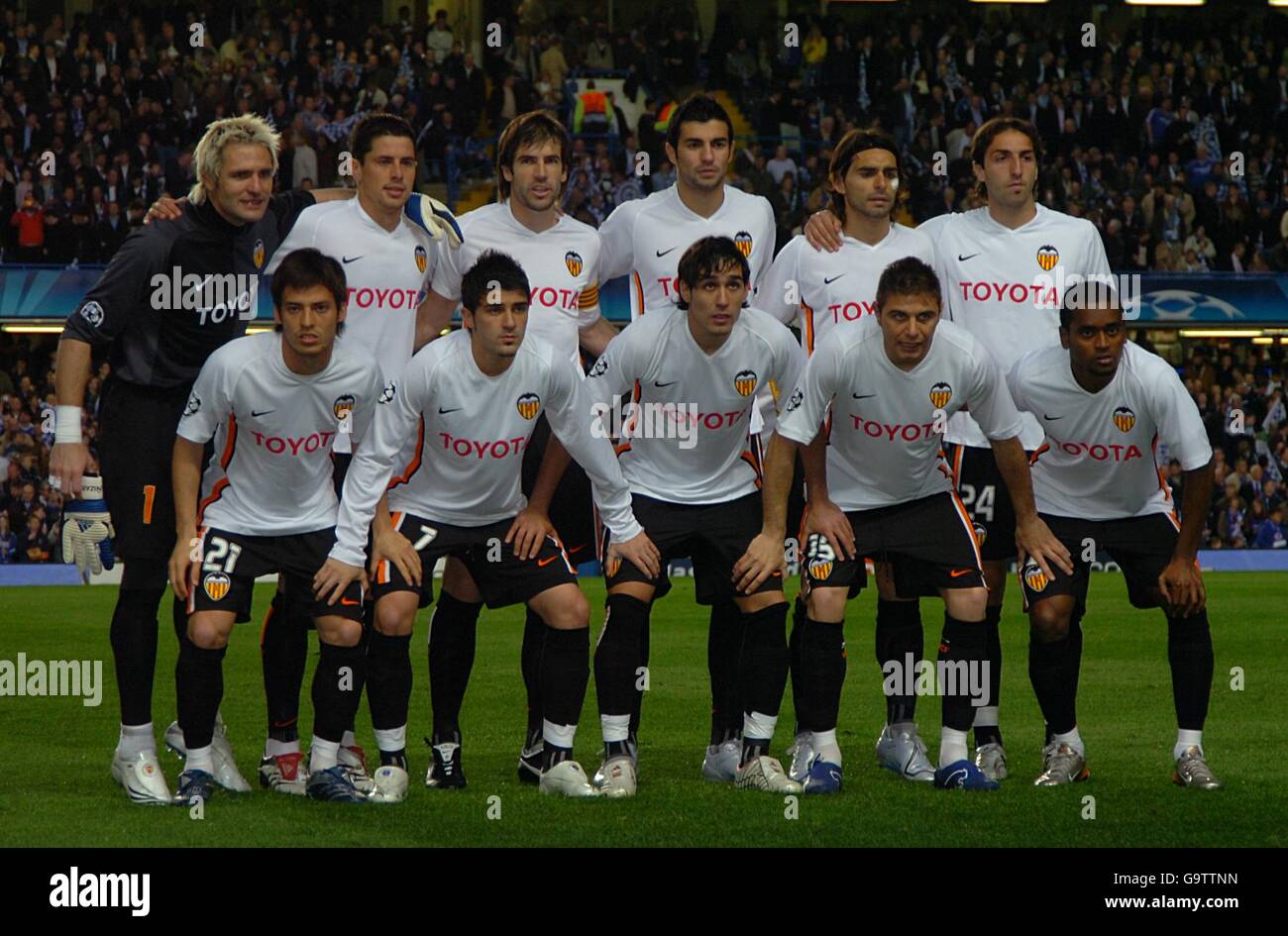 Soccer - UEFA Champions League - Quarter Final - First Leg - Chelsea v ...