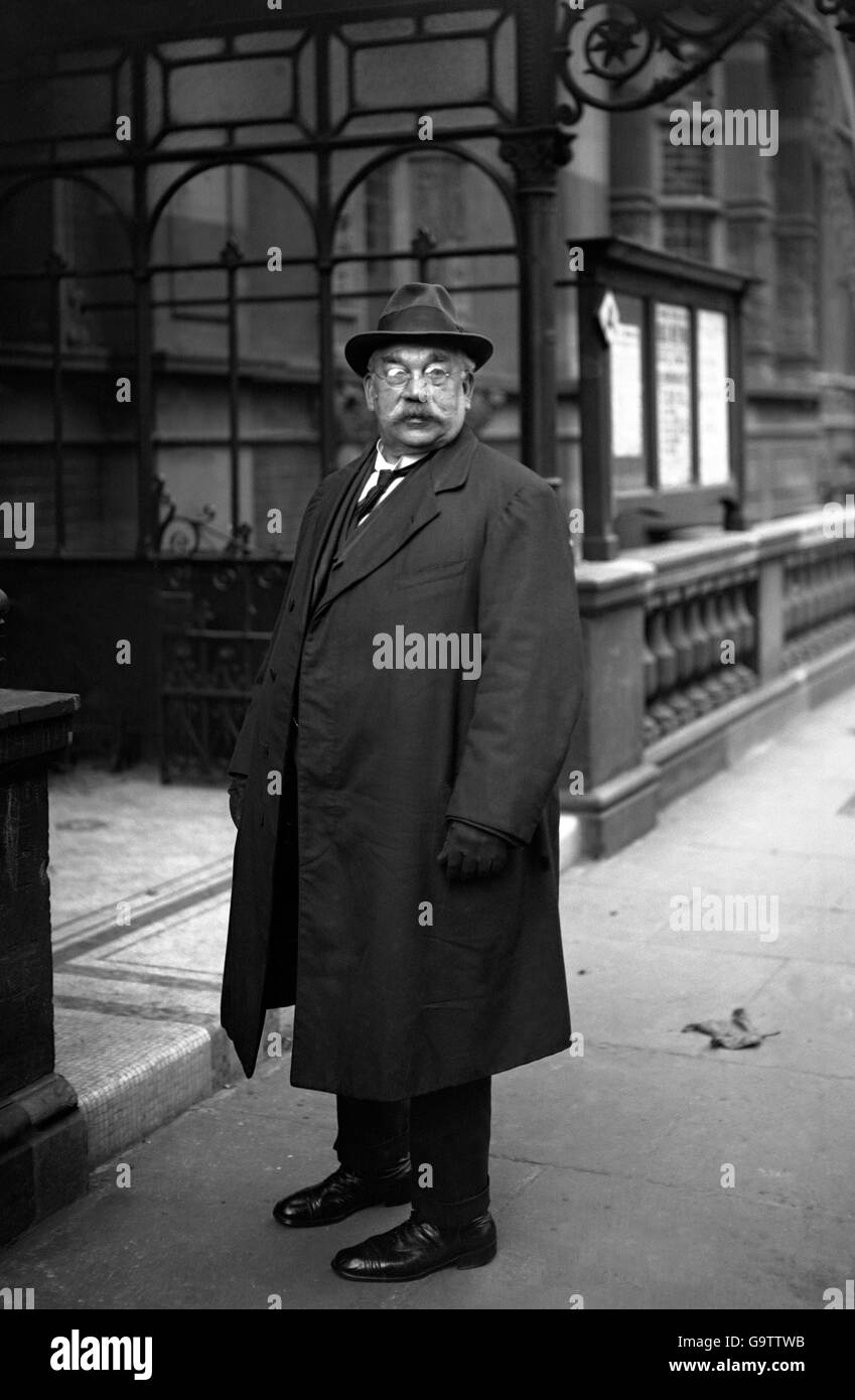 John hodge Black and White Stock Photos & Images - Alamy