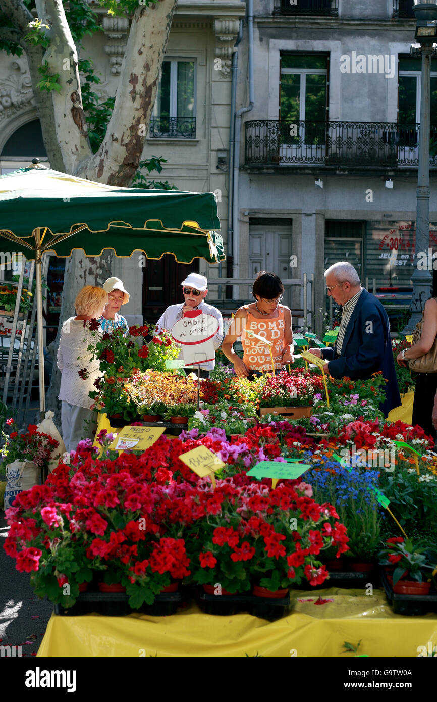 Beziers market hi-res stock photography and images - Alamy