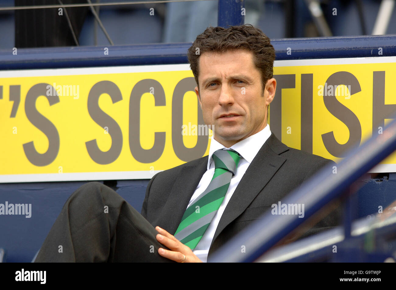 Hibernians manager john collins hi-res stock photography and images - Alamy