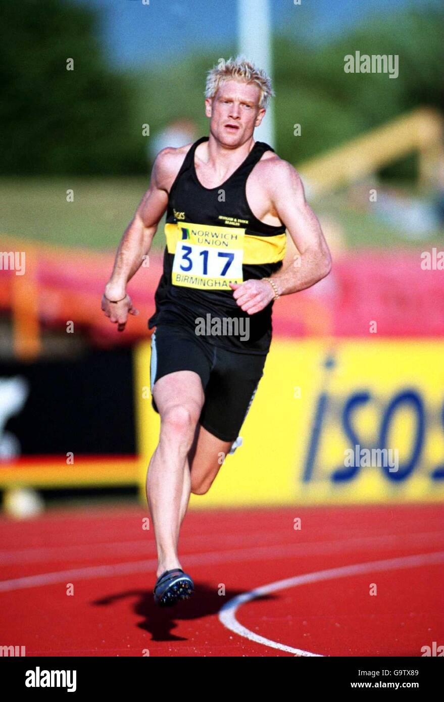 Iwan Thomas on his way to victory in heat one of the men's 400m Stock ...