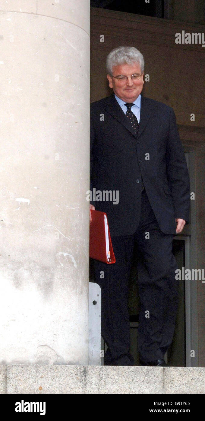 Sailors return home Stock Photo - Alamy