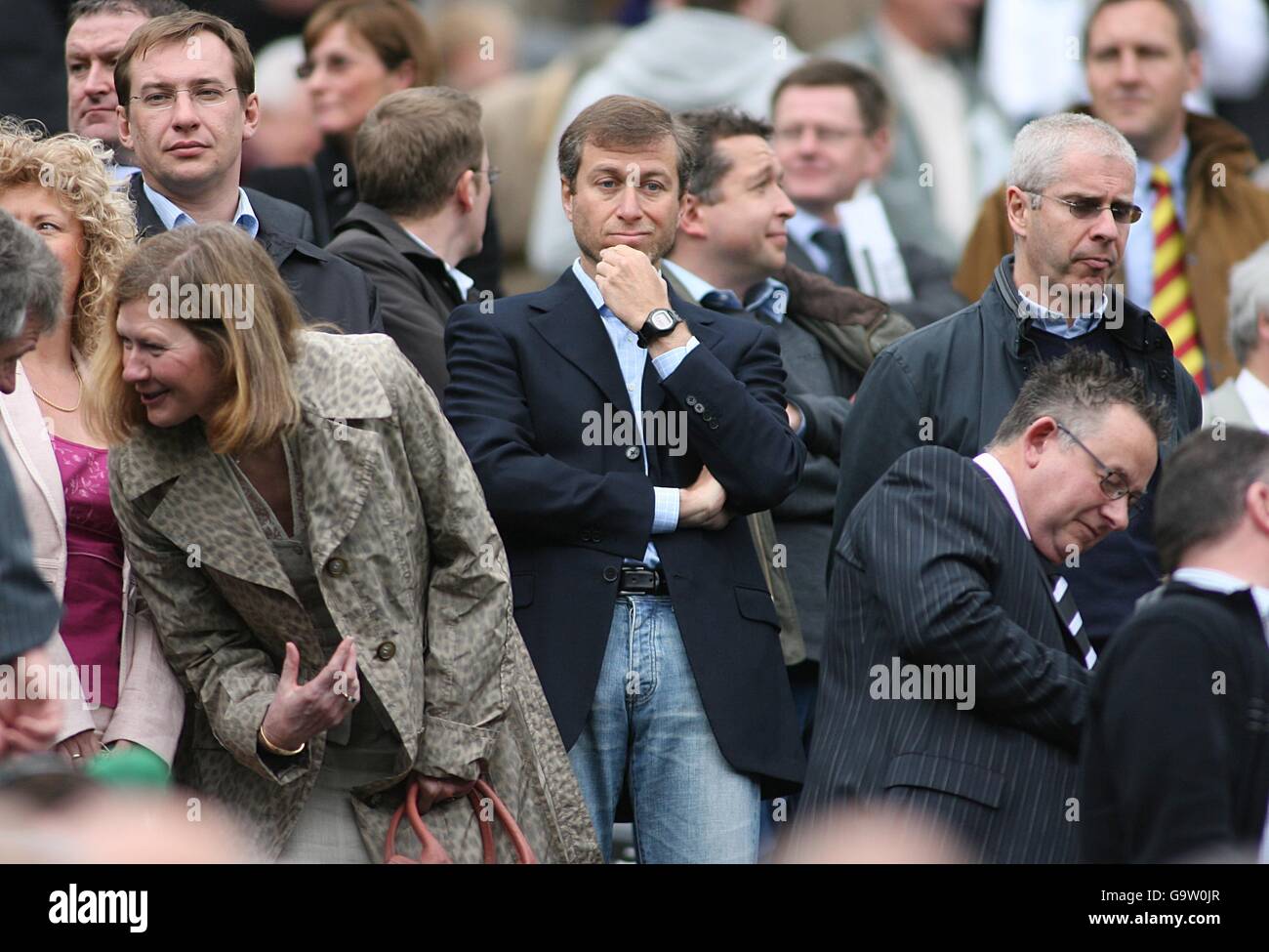 Chelsea owner Roman Abramovic (centre) in the stands Stock Photo - Alamy