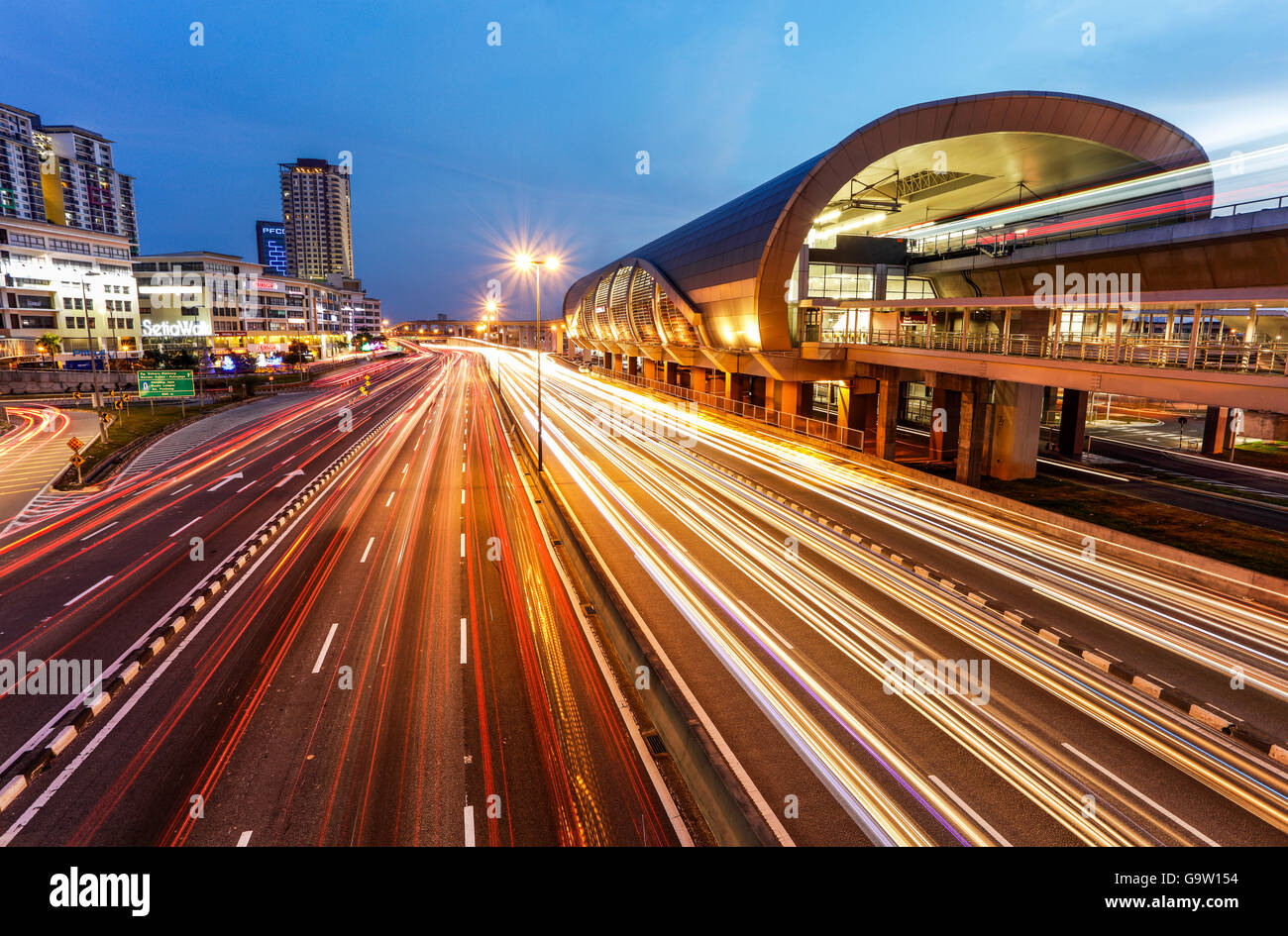 The traffic on the LDP Highway, Puchong, Malaysia Stock Photo - Alamy